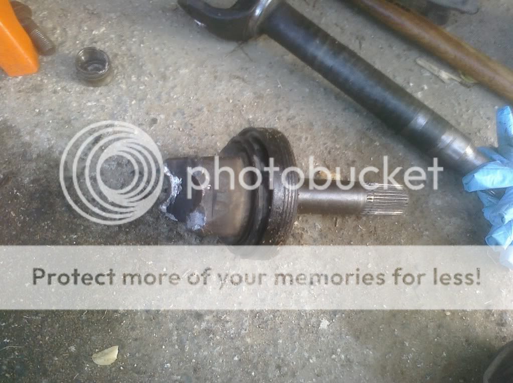 U-joint exploded - Ford Truck Enthusiasts Forums