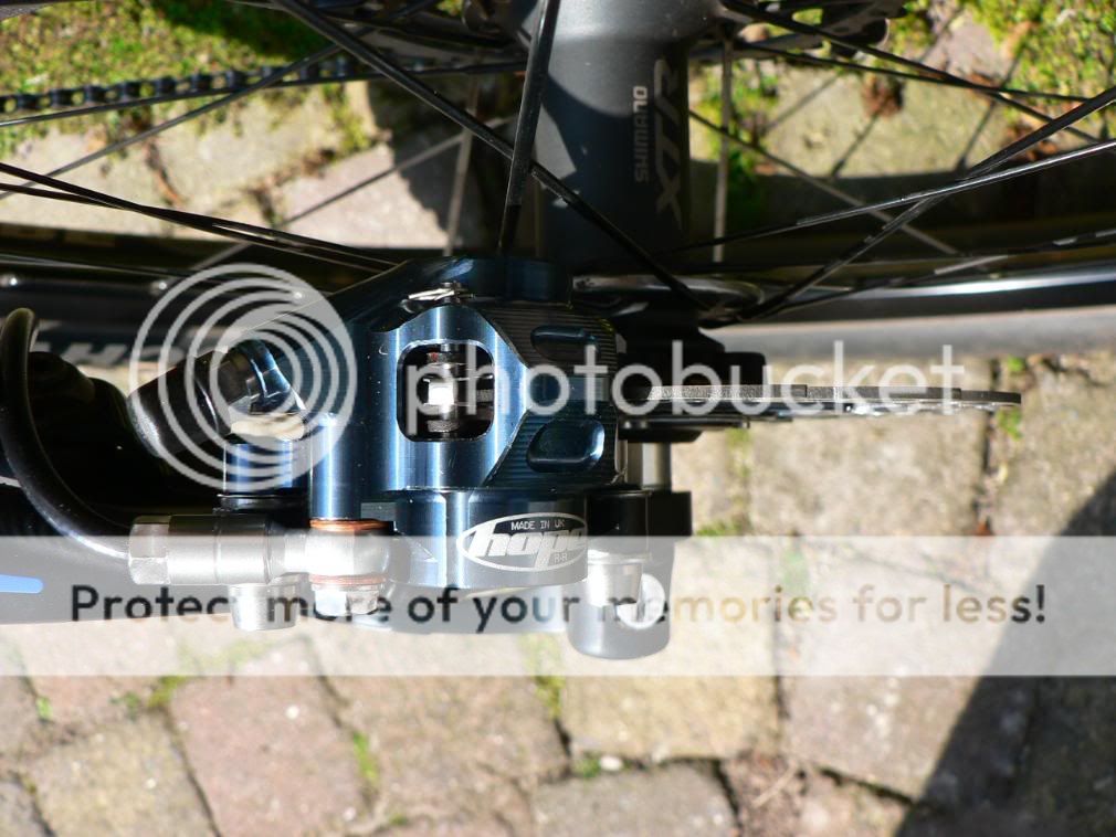 hope mono Mini Pro light achter rem in IS of alleen in PM - Mountainbike.nl