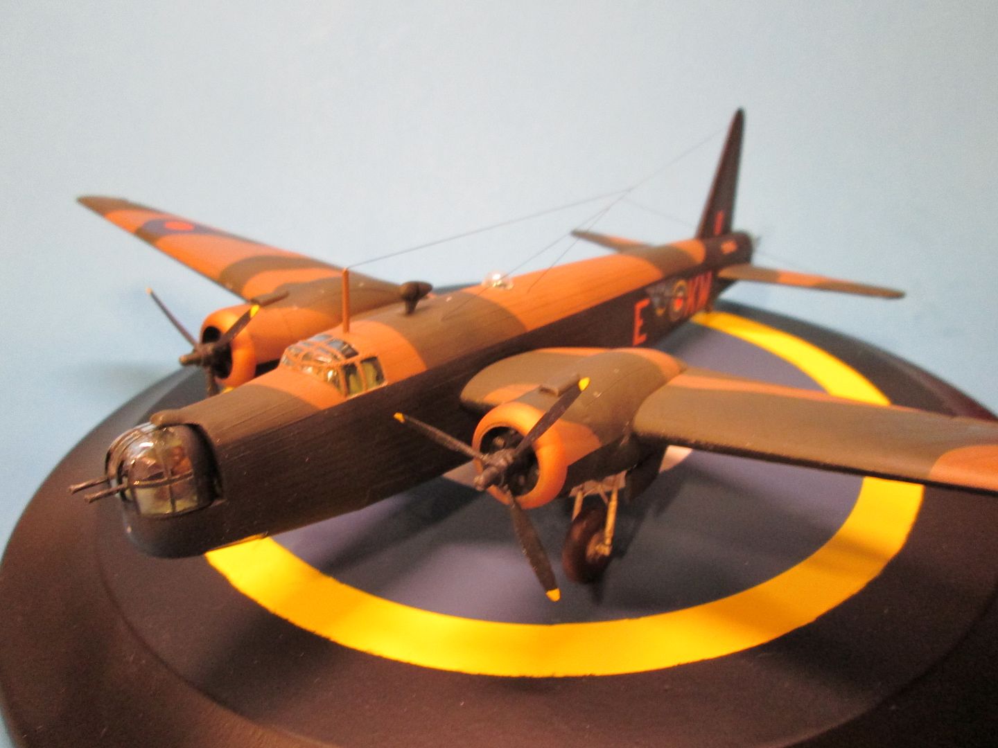 Airfix 1/72 Vickers Armstrong Wellington B III - Ready for Inspection ...